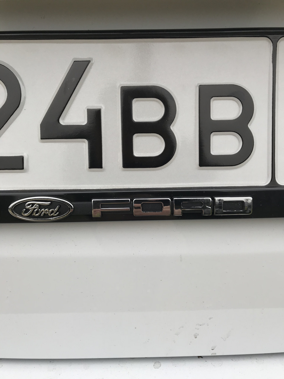 Установка рамок на номера Ford — Ford Focus Hatchback III, 1,6 л, 2016 ...