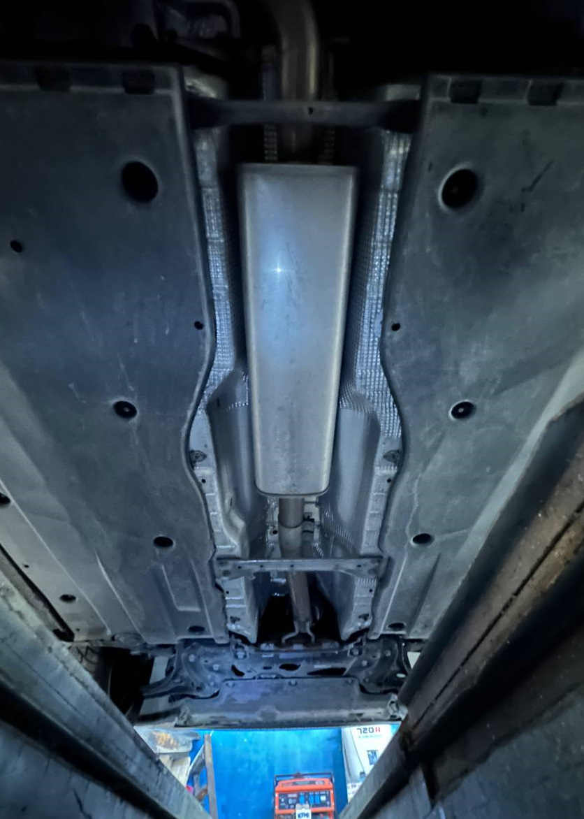 Колхозинг #2 — нижняя распорка, пыльники — Skoda Octavia A8 Mk4, 2 л ...