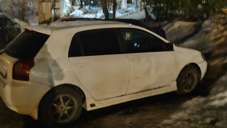 Toyota Corolla Runx 1 8 бензиновый 2001 Восставший из ада на Drive2