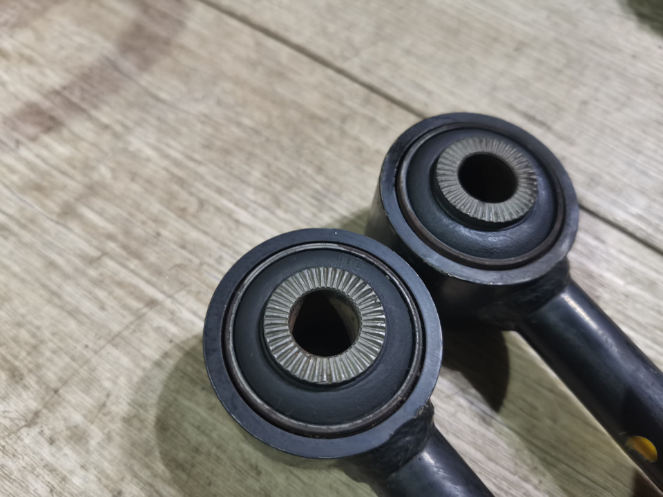 4871042030 САЙЛЕНТБЛОК ЗАДНЕЙ ПОПЕРЕЧНОЙ ТЯГИ. TOYOTA LEXUS | Запчасти ...