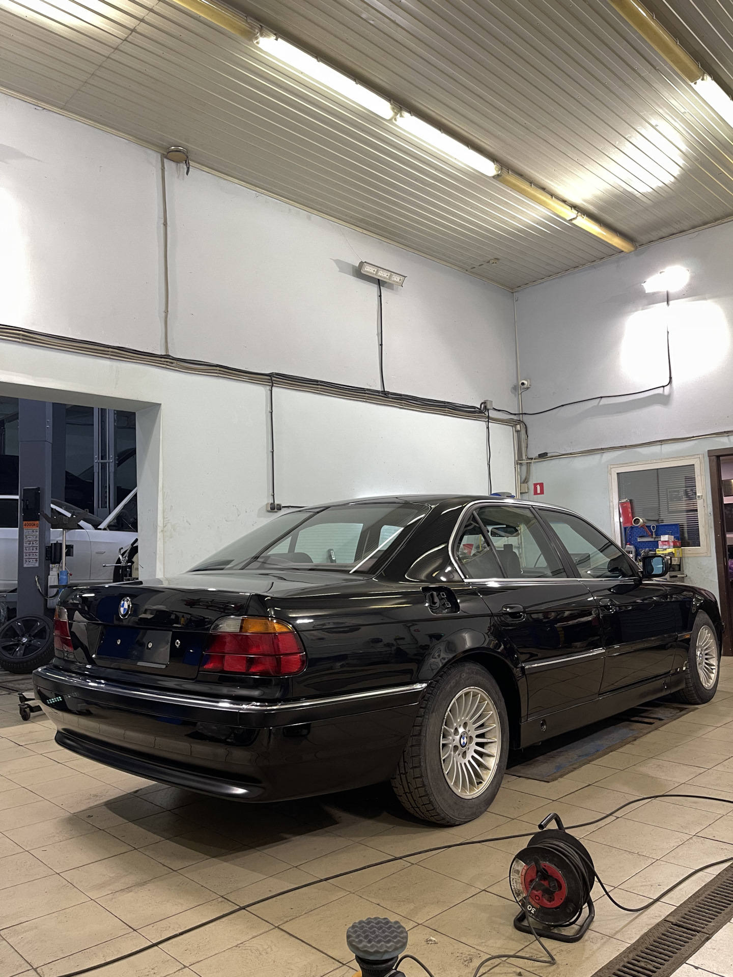 Автомобиль продан — BMW 7 series (E38), 2,8 л, 1998 года | продажа машины | DRIVE2