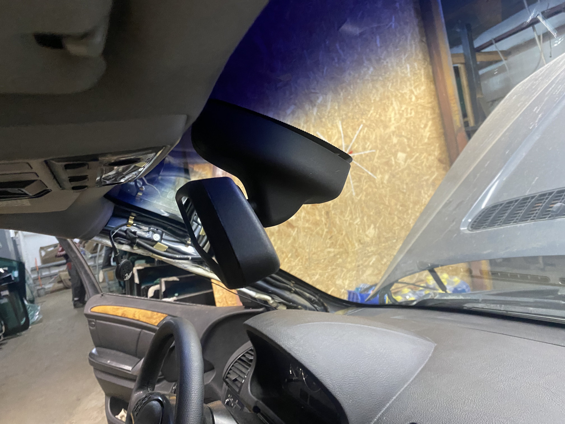 Замена лобового стекла — BMW X5 (E53), 3 л, 2002 года | расходники | DRIVE2