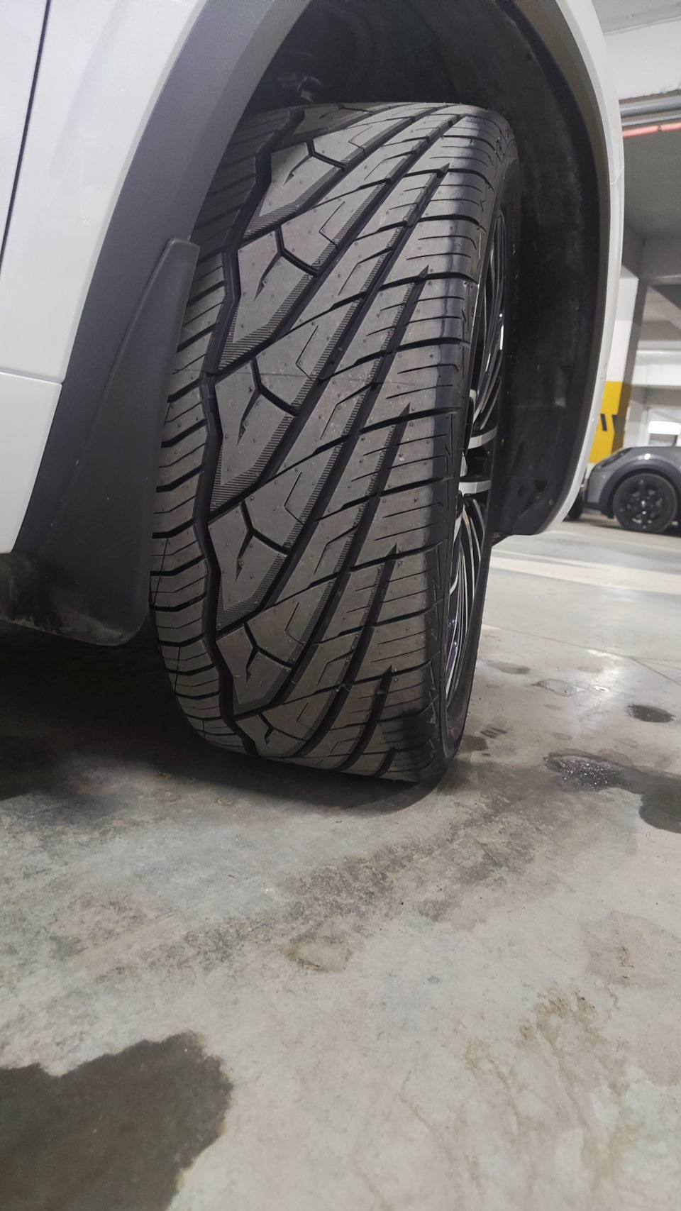 Venom Power Ragnarok GTS 275/40 — Geely Monjaro, 2 л, 2023 года | шины ...