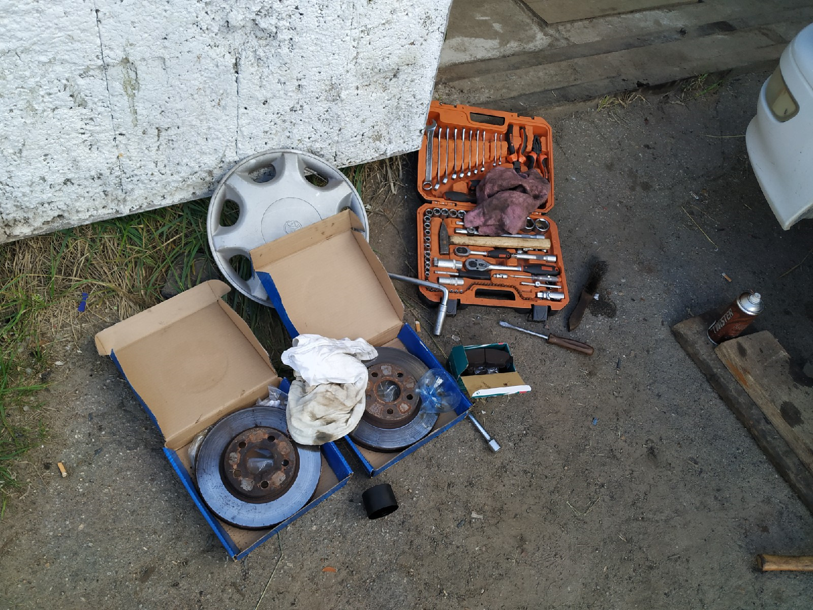 Правильные сальники распредвалов — Renault Duster (1G), 2 л, 2014 года ...