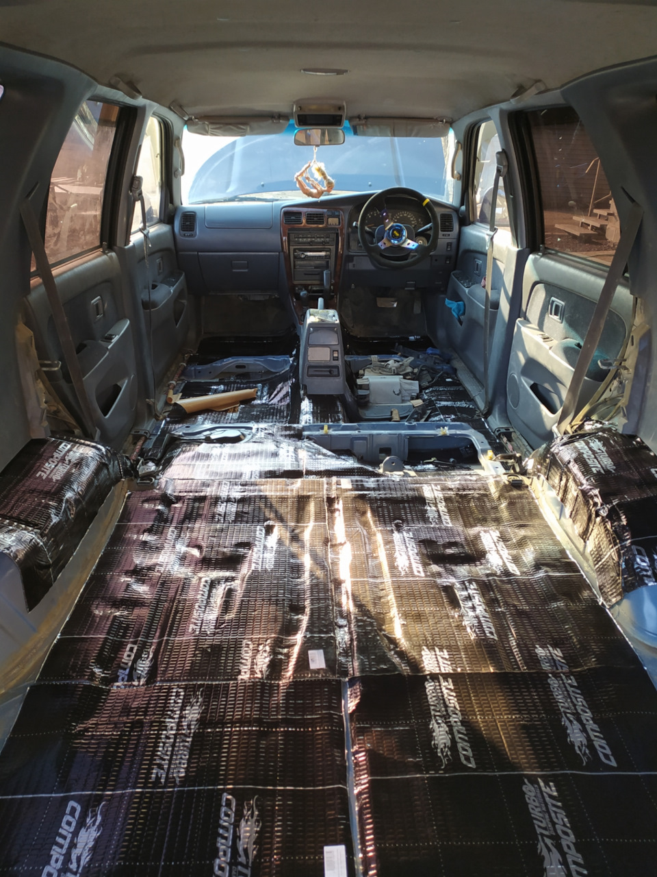 Шумоизоляция пола — Toyota Surf (185), 3 л, 1997 года | автозвук | DRIVE2