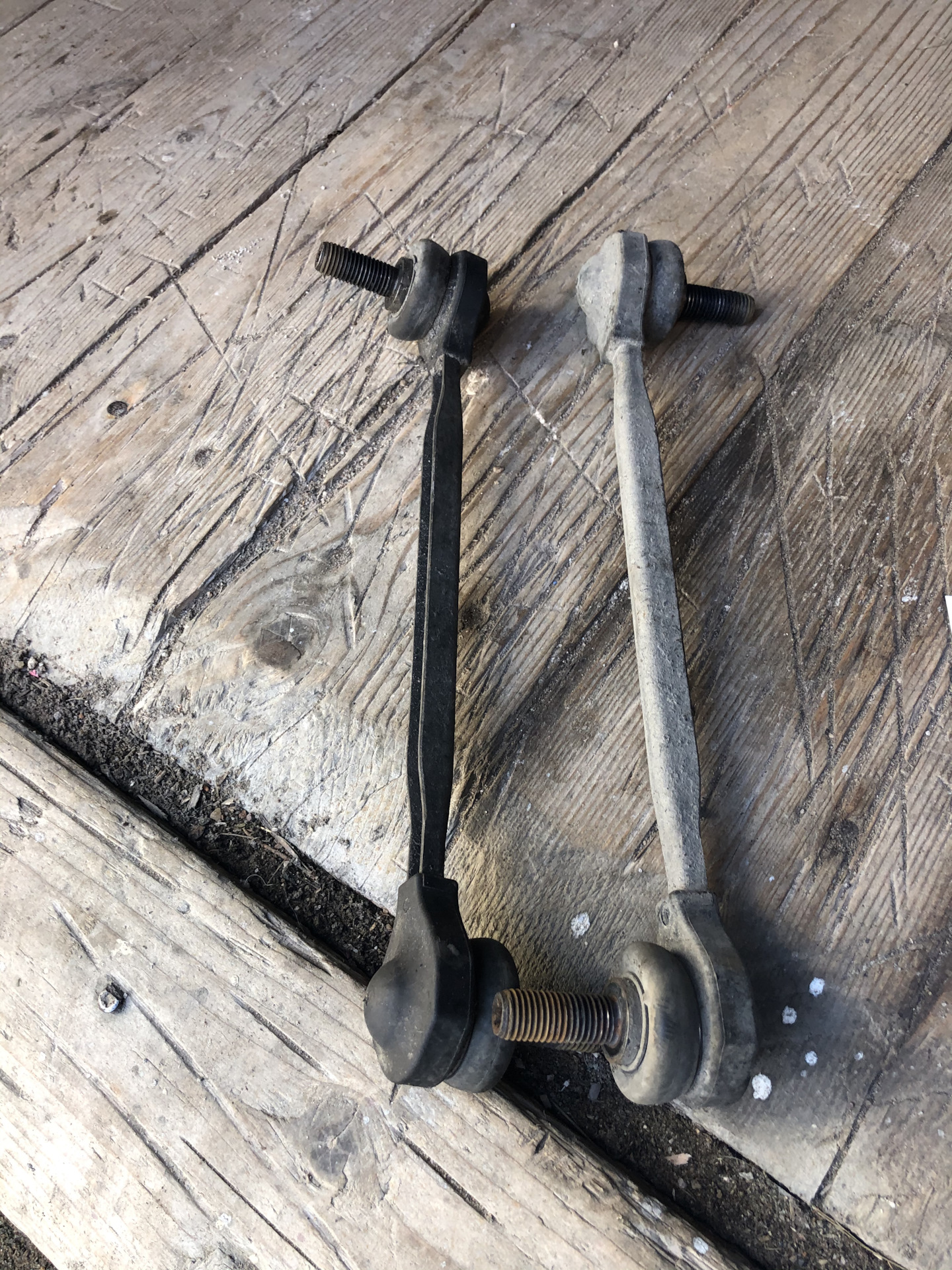 Замена верхних опор амортизатора — Volkswagen Multivan (T6), 2 л, 2015 ...