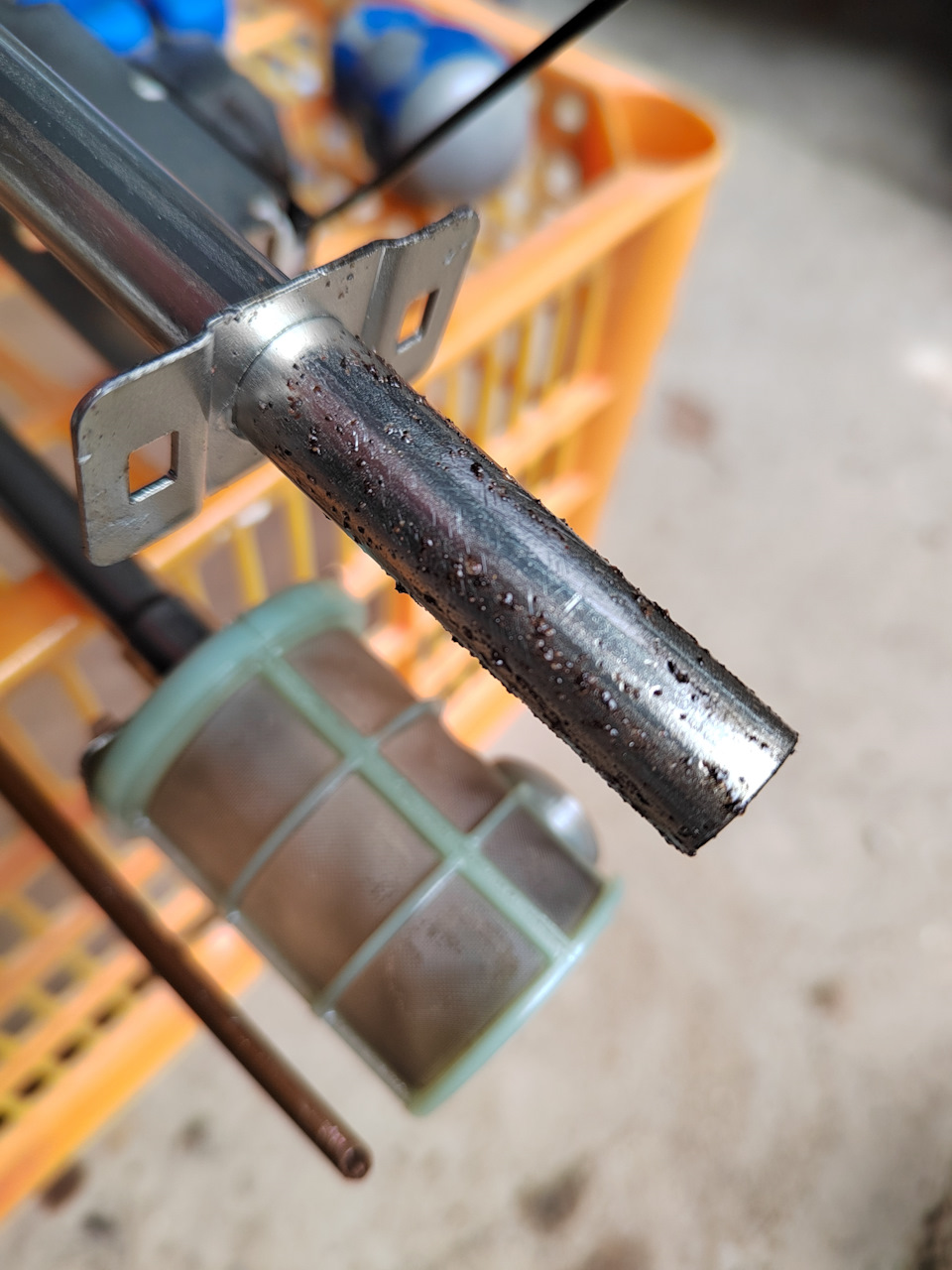 Замена фильтра в топливном баке. — Mitsubishi Pajero Sport (2G), 3,2 л ...