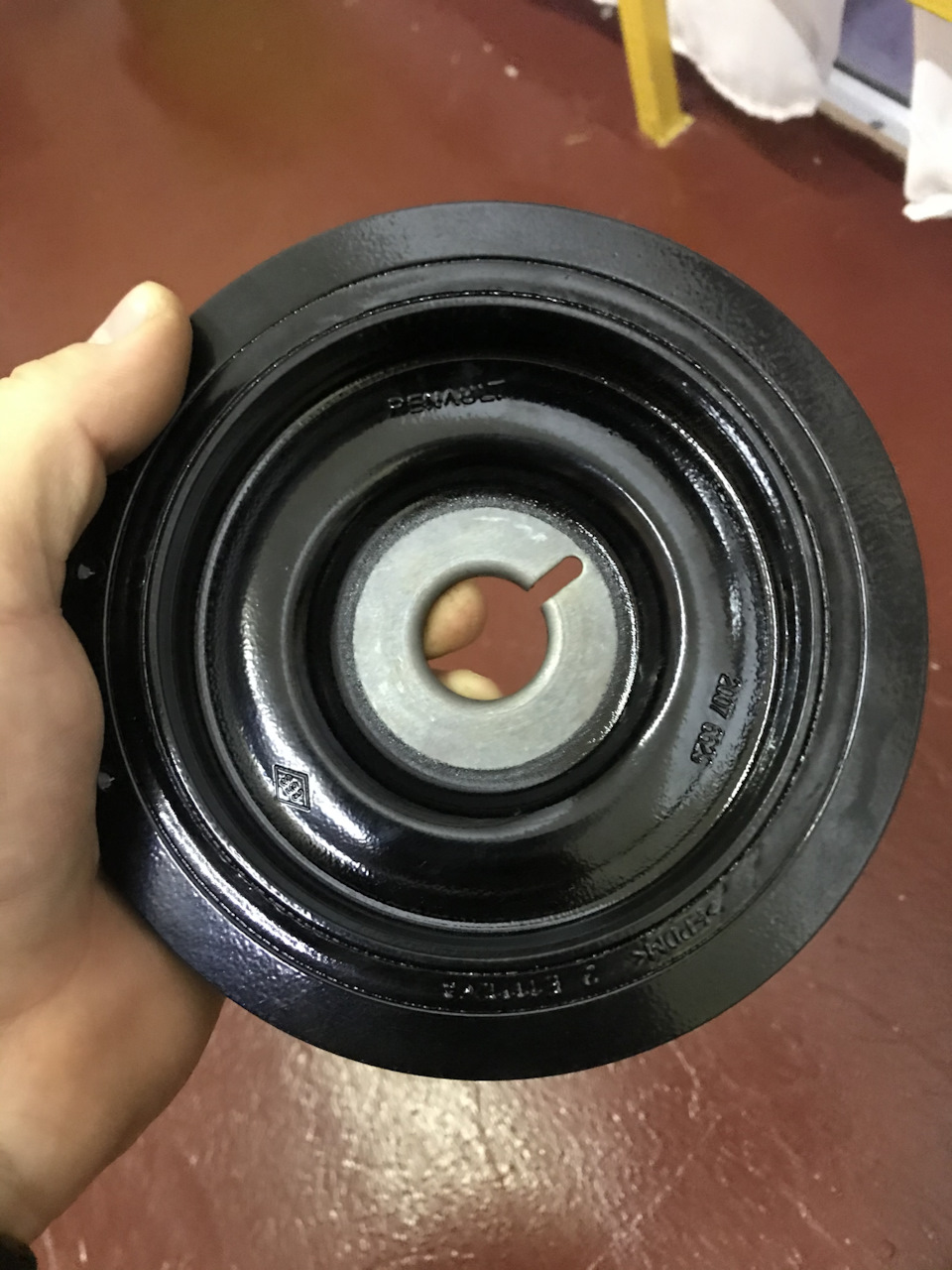 123030453R Шкив коленвала (мет, рез) RENAULT | Запчасти на DRIVE2