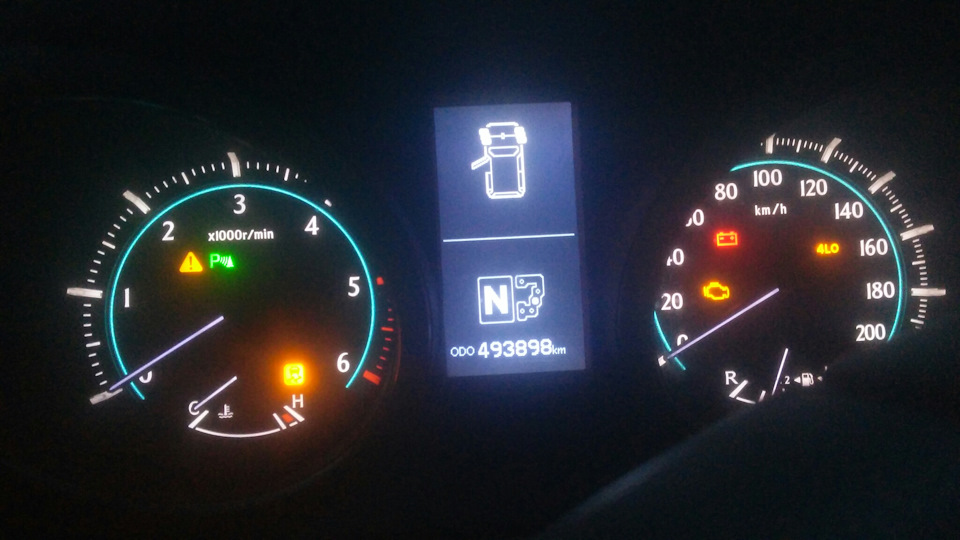 Замена задних тормозных колодок справа- не все так как хотелось бы ...