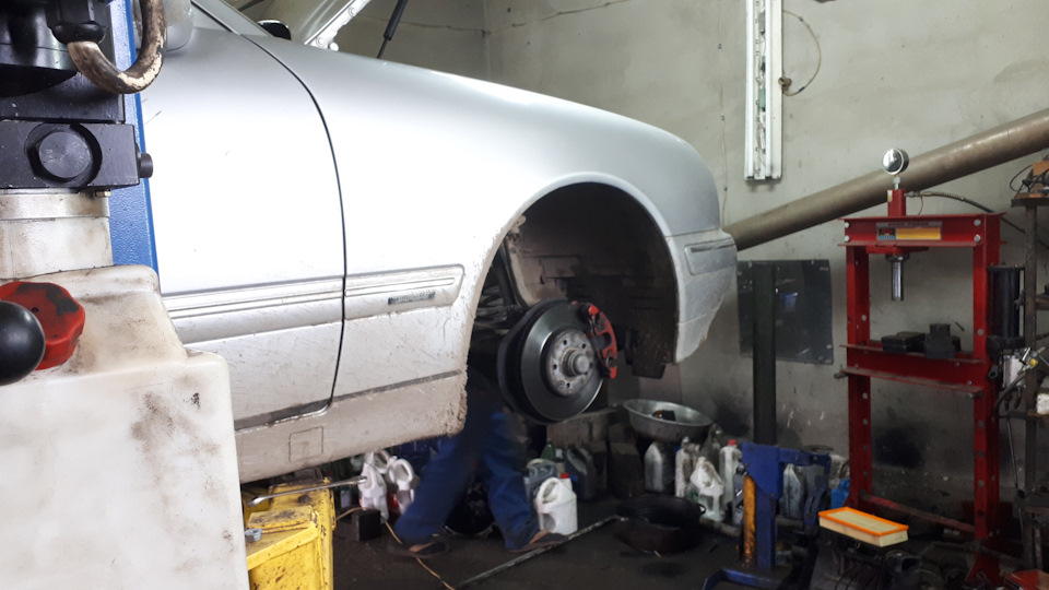 Небольшое ТО по весне — Mercedes-Benz E-Class (W210), 2,4 л, 2000 года ...