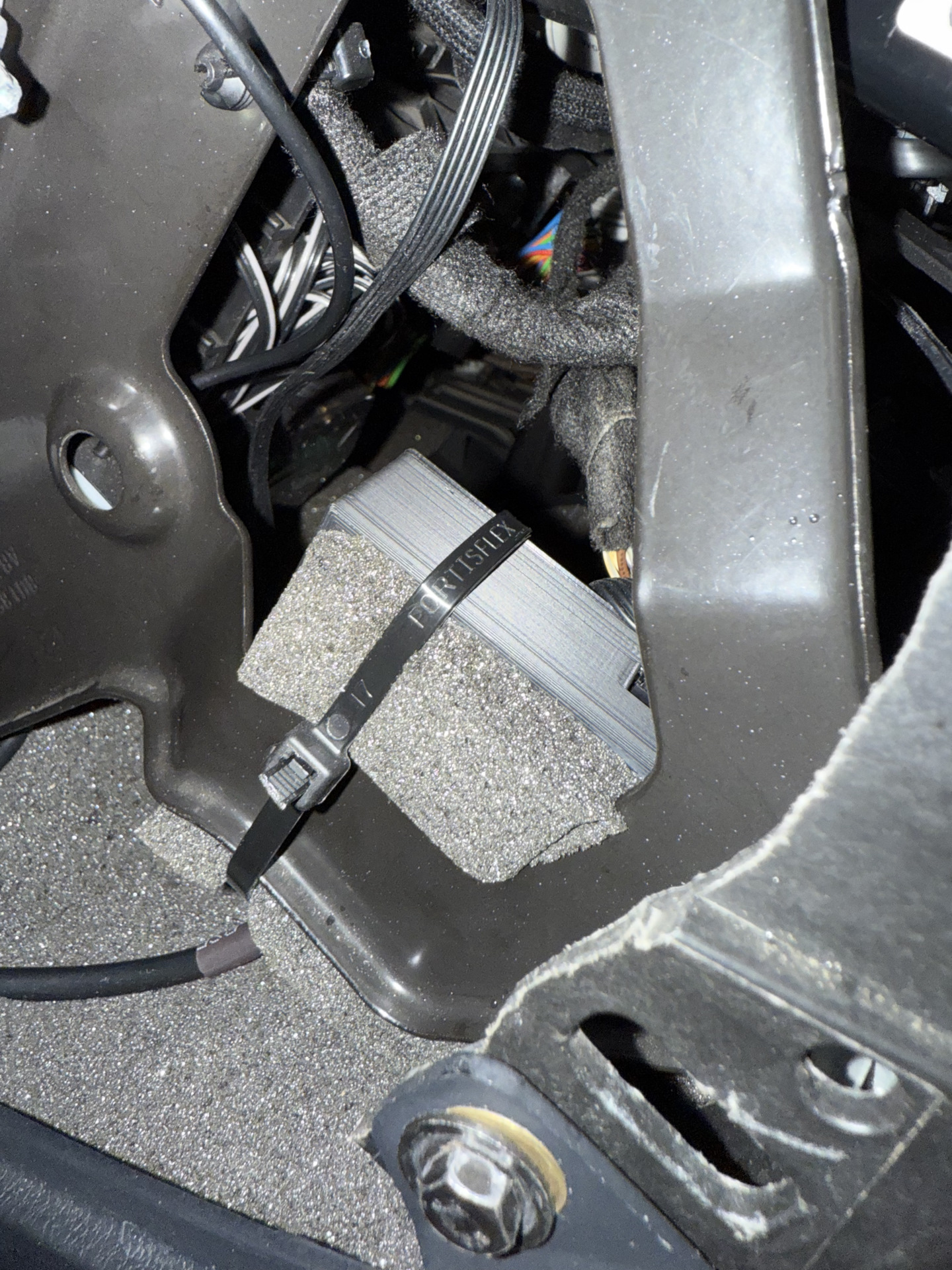 Can sensor. — Audi Q3 (1G), 2 л, 2011 года | аксессуары | DRIVE2