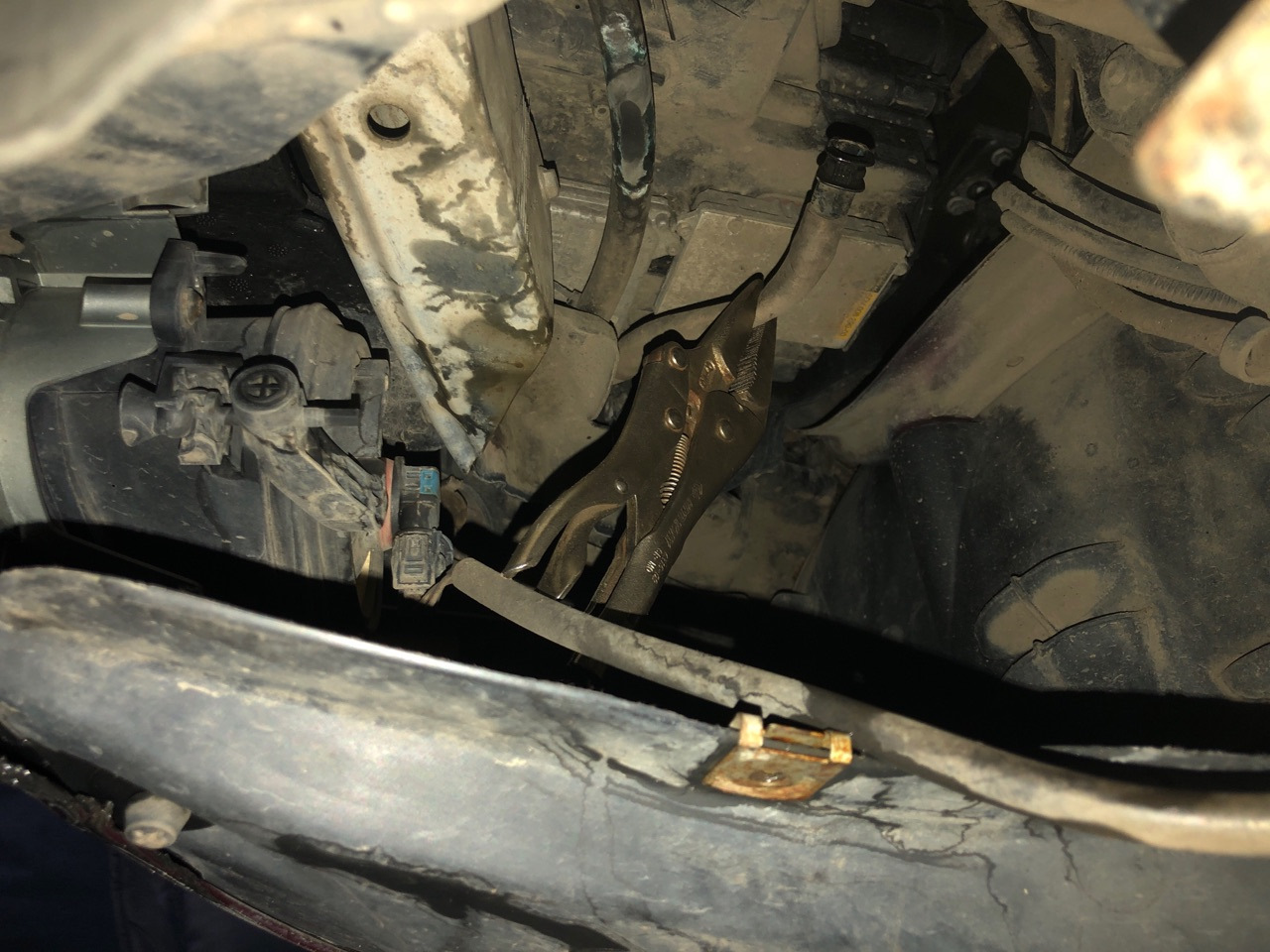 #11 Заменил форсунку омывателя фары A2198601247 — Mercedes-Benz CLS ...