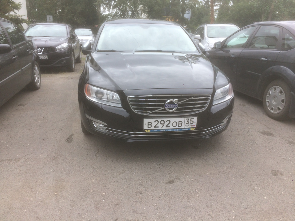 Передний бампер от рестайлинга 2014 года — Volvo S80 (2G), 2,5 л, 2008 ...