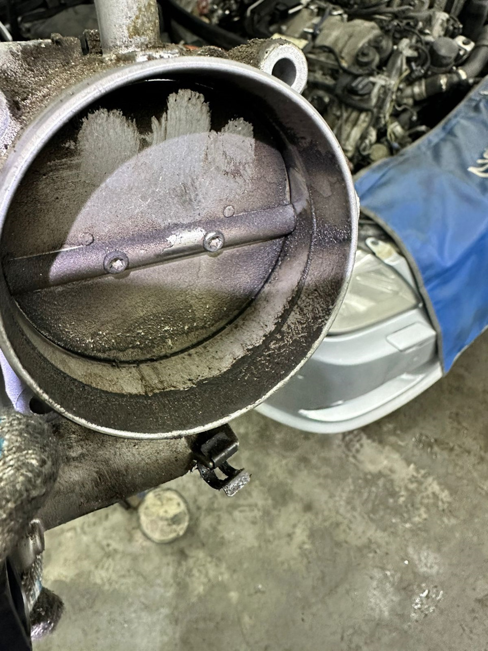 14 M273 5.5 вихревые заслонки — Mercedes-Benz E-Class (W212), 5,5 л ...