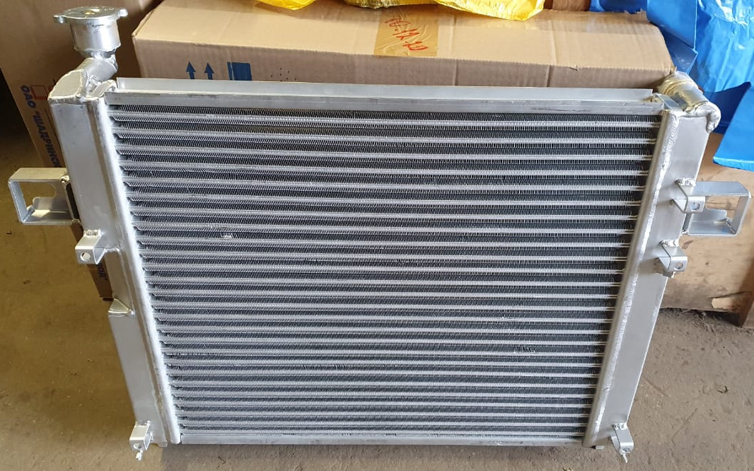 Радиатор водяной с увеличенной теплоотдачей на JEEP CHEROKEE WK1 ...