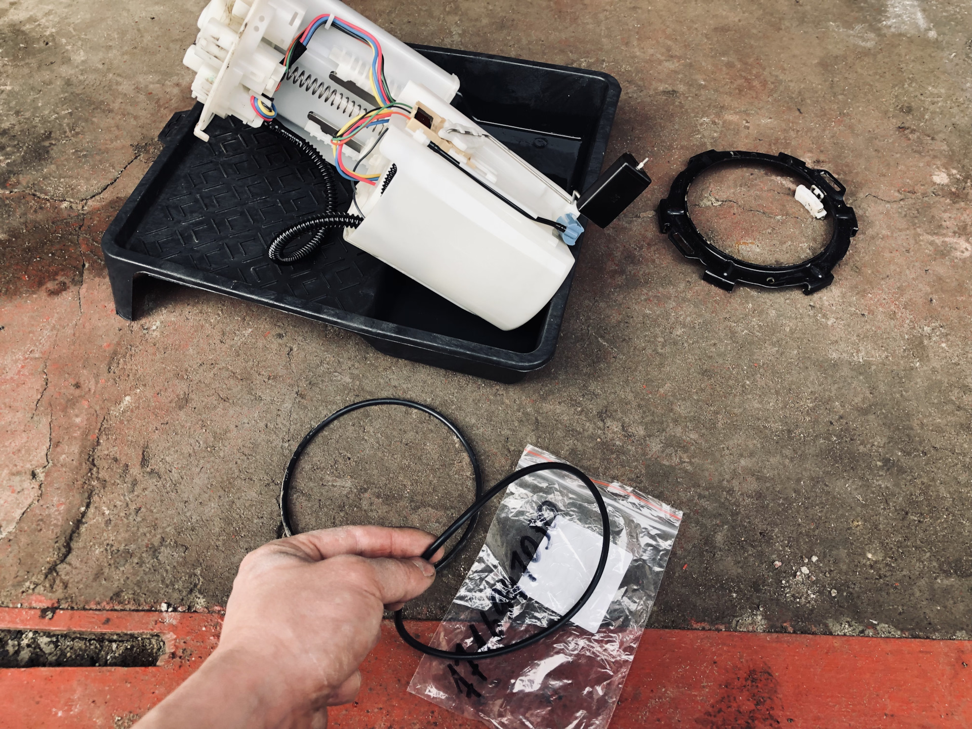 Завершение ТО — 80.000км, Замена Топливного Фильтра ! — Toyota Camry ...