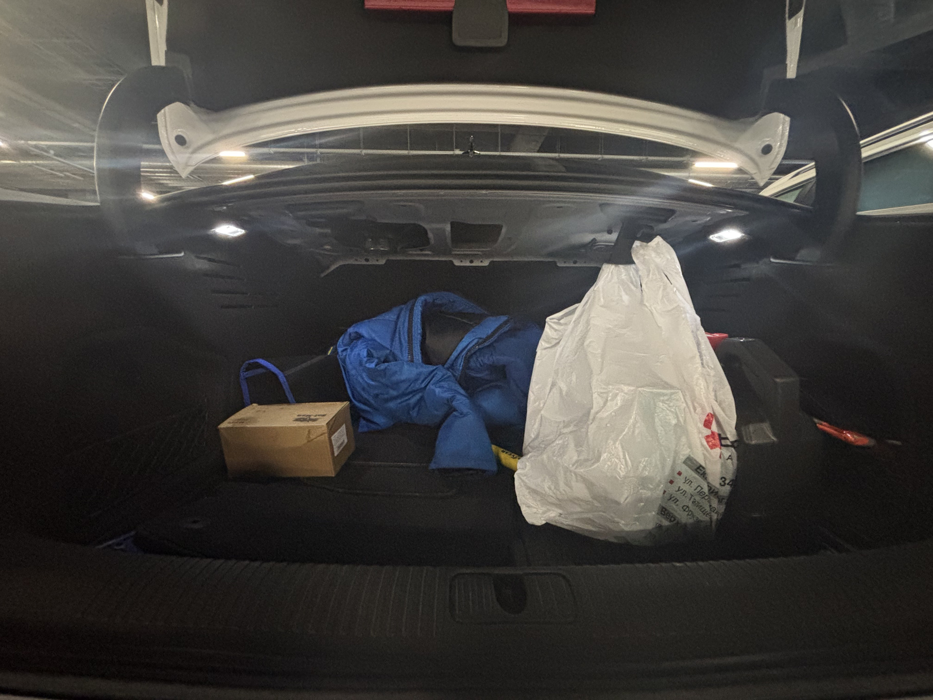 Сервис масляный, доработка багажного отделения — часть 1 — Audi A4 (B9 ...