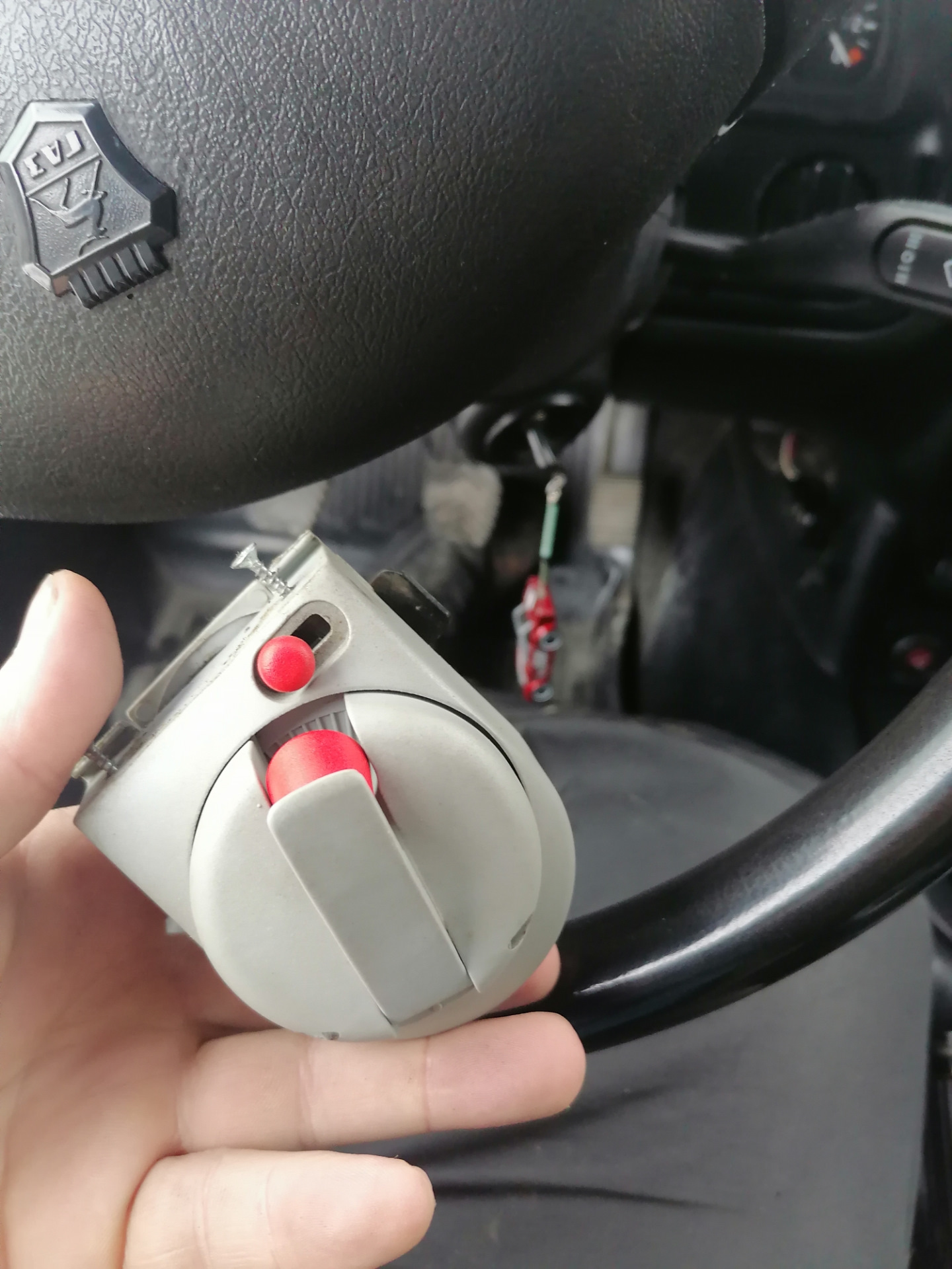 Автолюк Tesi — ГАЗ 3102, 2,3 л., 2003 года | аксессуары | DRIVE2