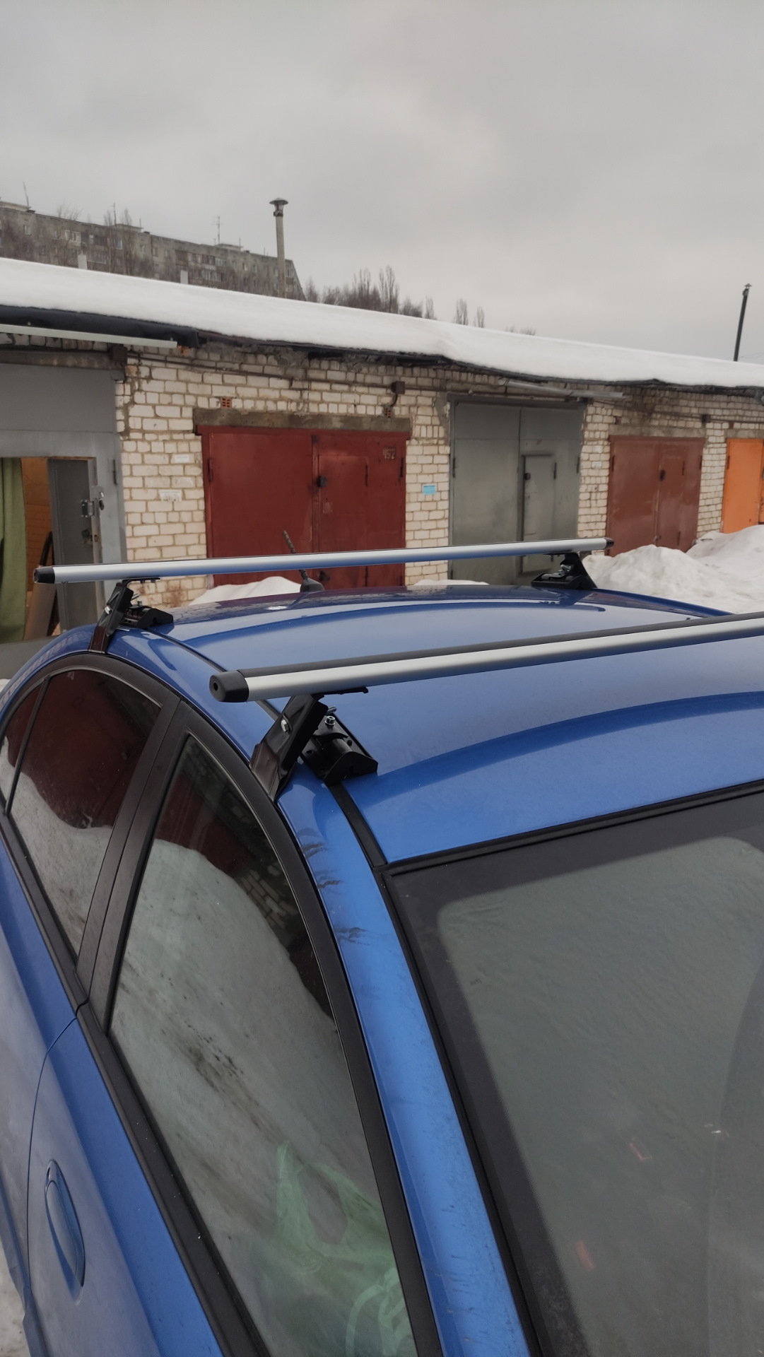 Поперечины на крышу — KIA Rio (2G), 1,4 л, 2009 года | аксессуары | DRIVE2