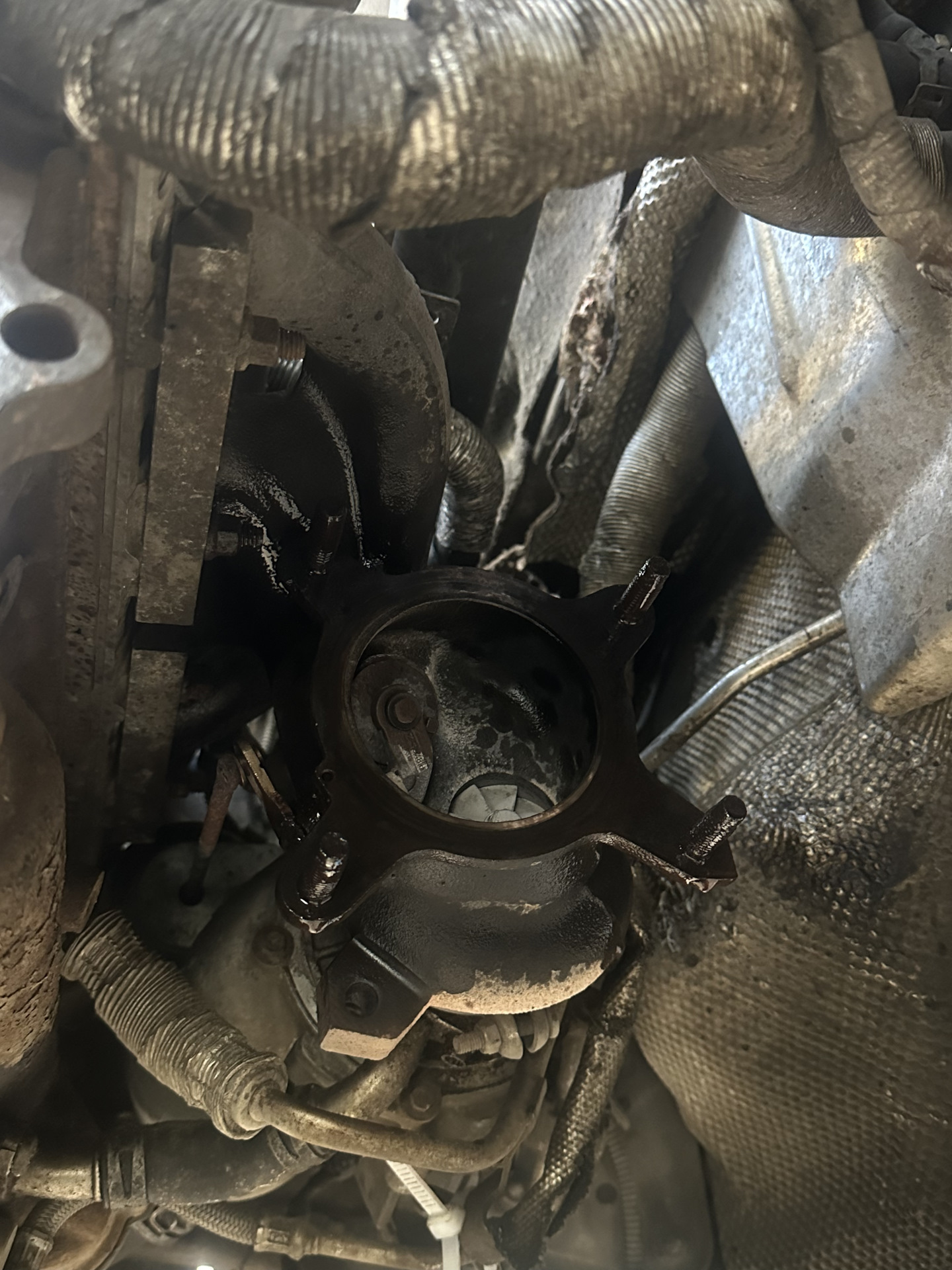 ТО 235000(замена масла/фильтров), замена подкладки турбины/даунпайпа ...