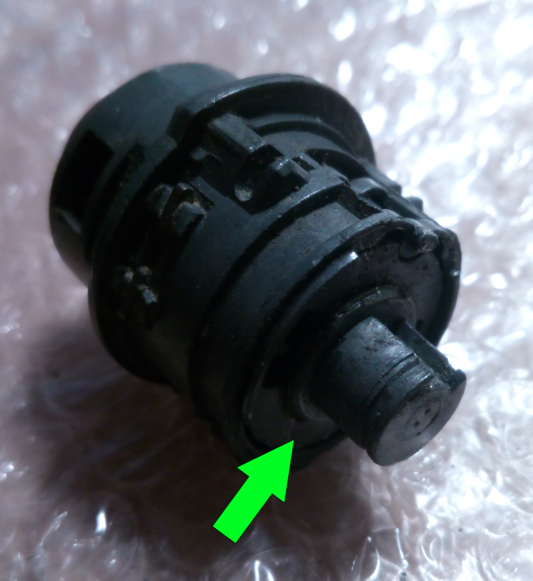 Замок капота с AliExpress — Ford Focus Hatchback II, 1,8 л, 2007 года ...
