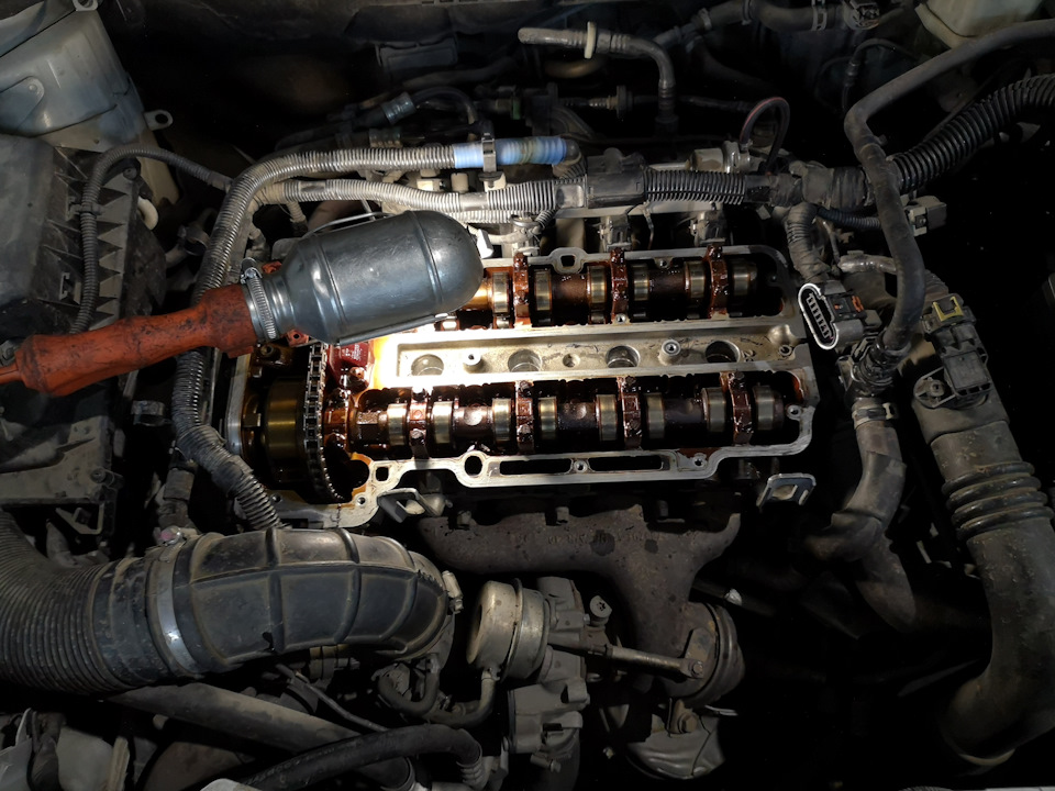 Замена клапанной крышки — Opel Astra J GTC, 1,4 л, 2014 года ...