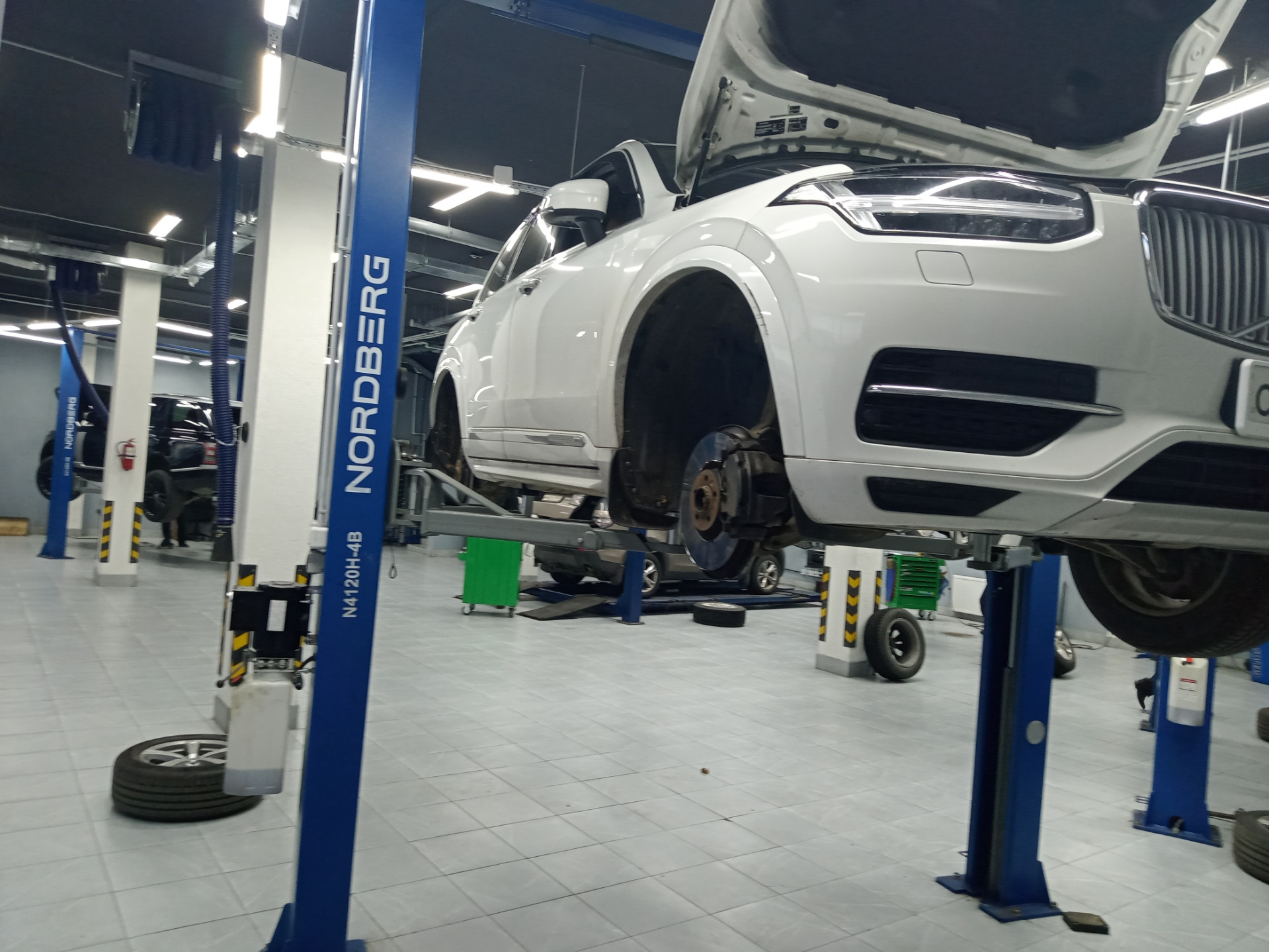 VOLVO LAND Первое ТО — Volvo XC90 (2G), 2 л, 2016 года | плановое ТО ...