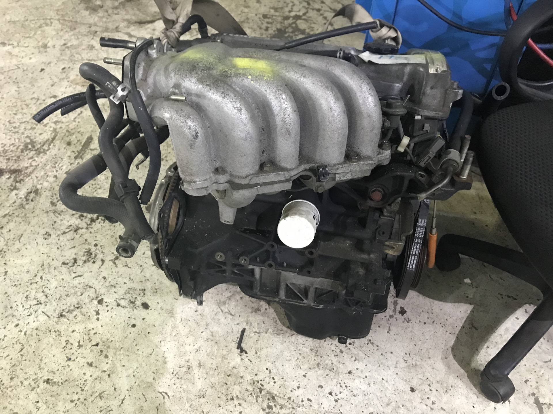 Установка контрактного двигателя Z5 — Mazda 323 V, 1,5 л, 1998 года ...