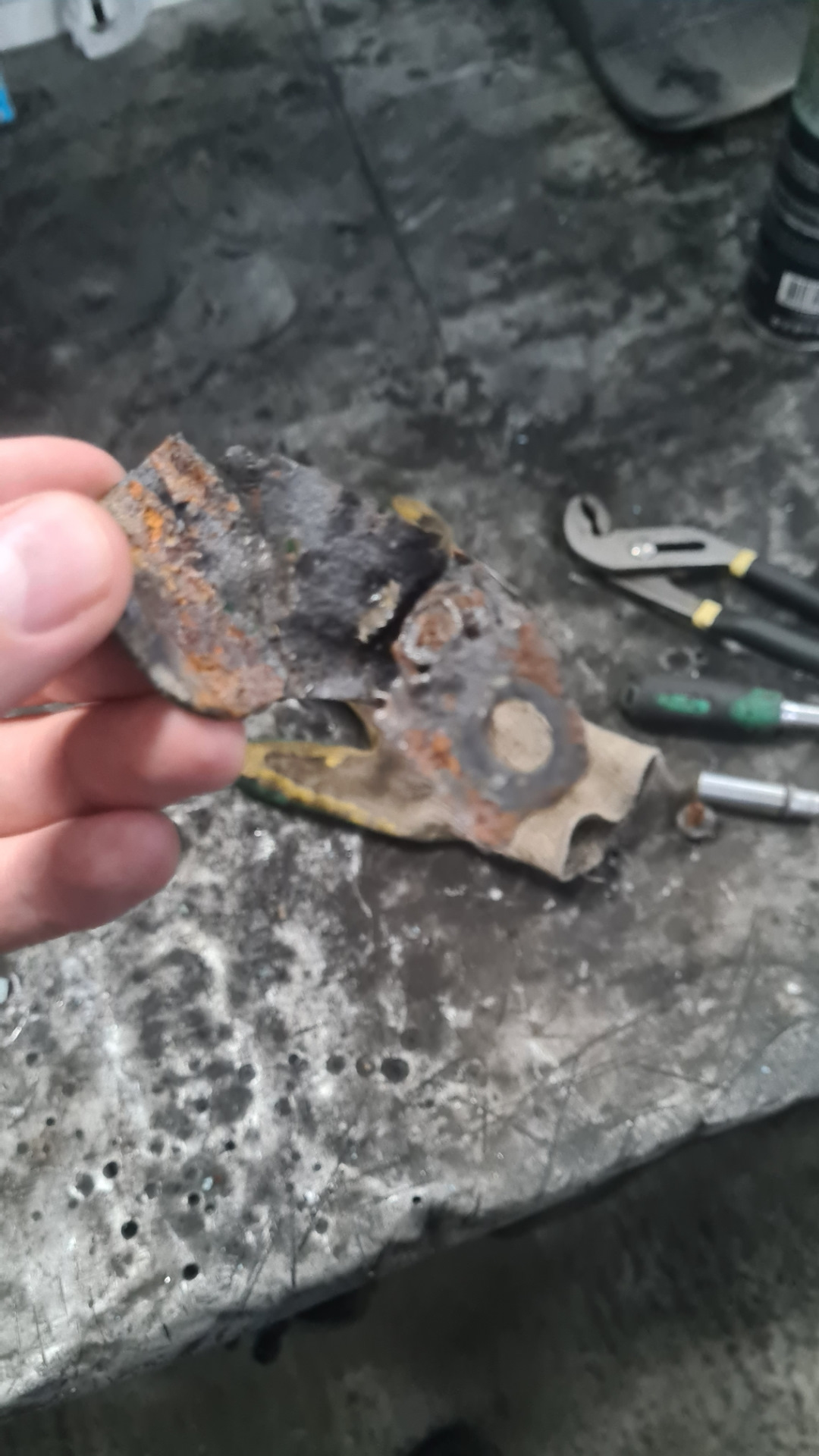 Ремонт лкп порога. Замена кронштейна пластикового порога — Toyota Land ...