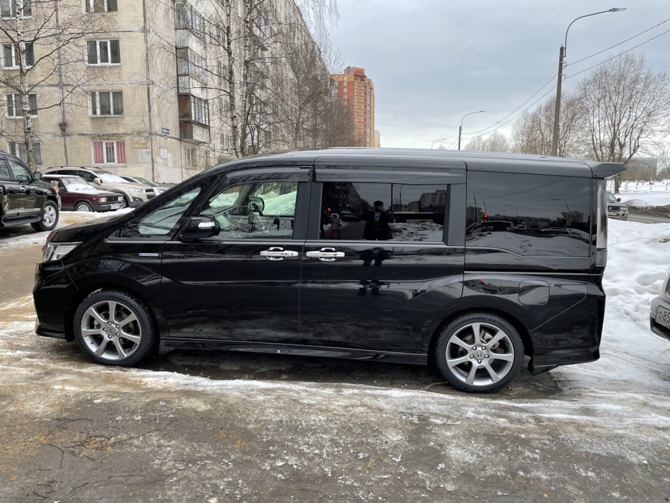 R18 225/45 — Honda Stepwgn (5G), 2 л, 2018 года | шины | DRIVE2