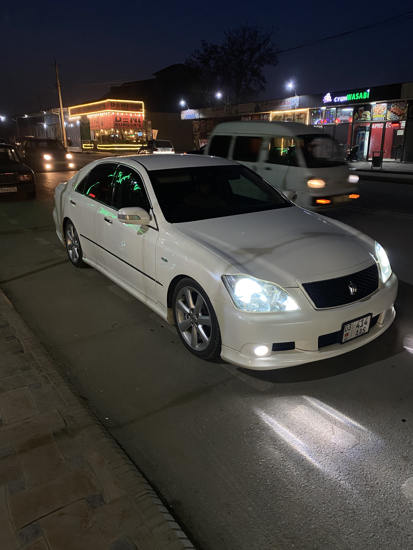 Фото — Toyota Crown (S180), 5 л, 2005 года | фотография | DRIVE2