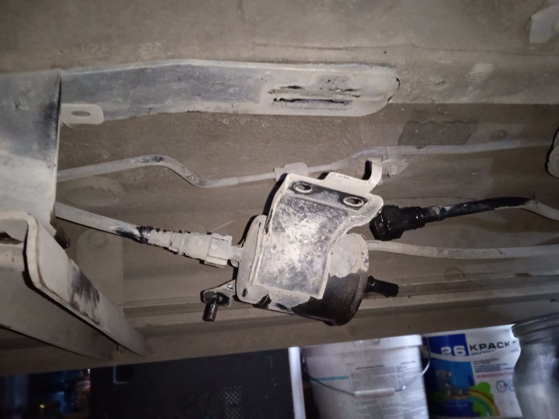 Замена бензонасоса и топливного фильтра — Lifan X60, 1,8 л, 2017 года ...