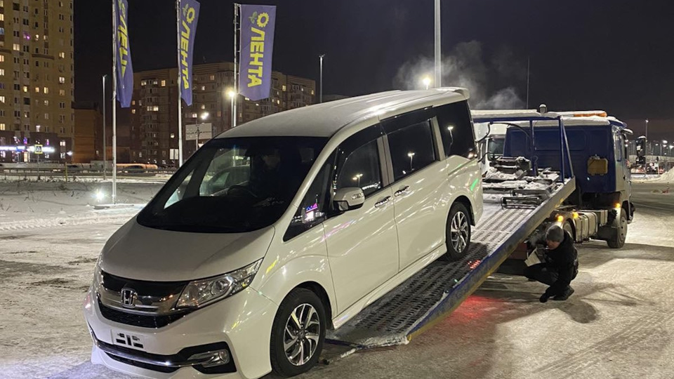 Honda Stepwgn (5G) 1.5 бензиновый 2015 | Штурмовик на DRIVE2