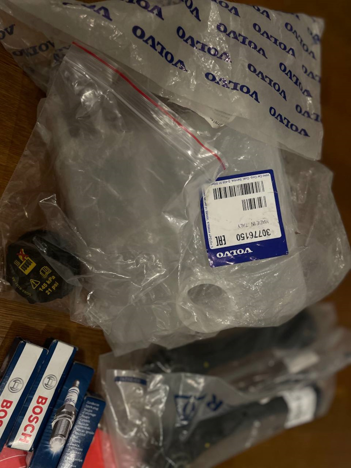 30776150 Бачок расширительный Volvo | Запчасти на DRIVE2