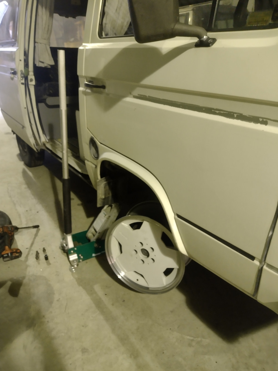 Bought some AMG rims — Volkswagen Transporter T3, 2,1 л, 1989 года ...