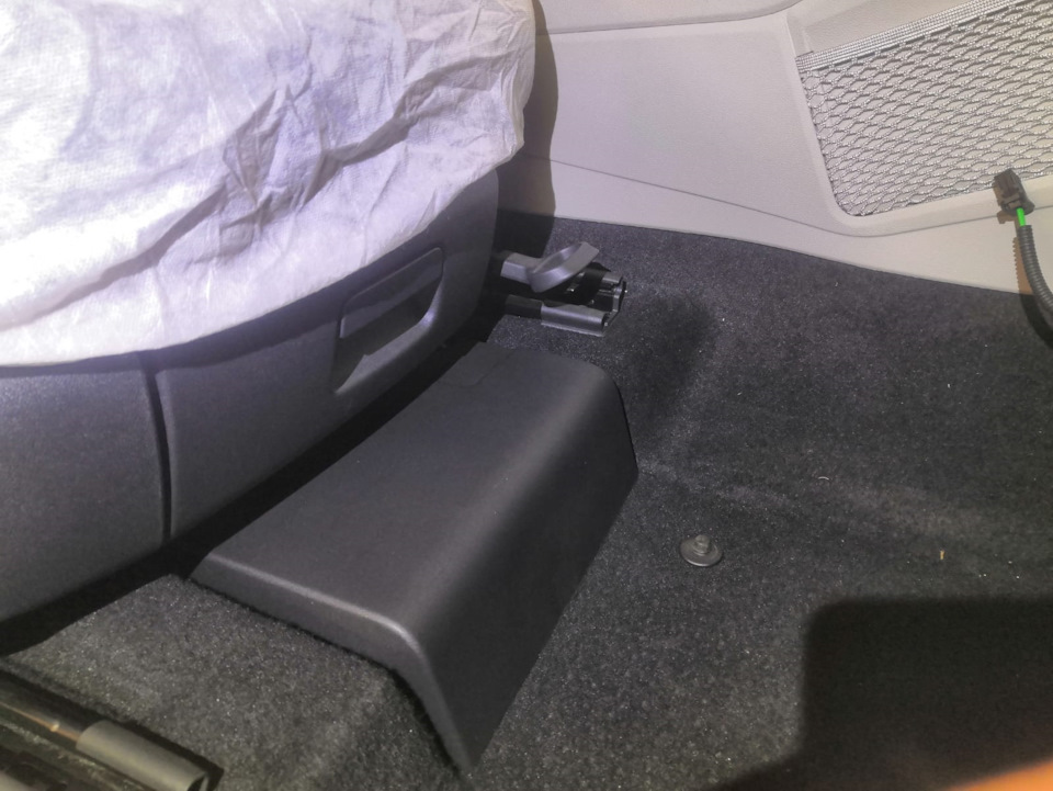 Установка системы кругового обзора AreaView — Volkswagen Tiguan (2G), 1 ...