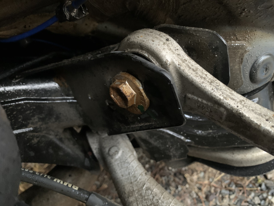 Замена задних направляющих рычагов на BMW F15 40D — BMW X5 (F15), 3 л ...