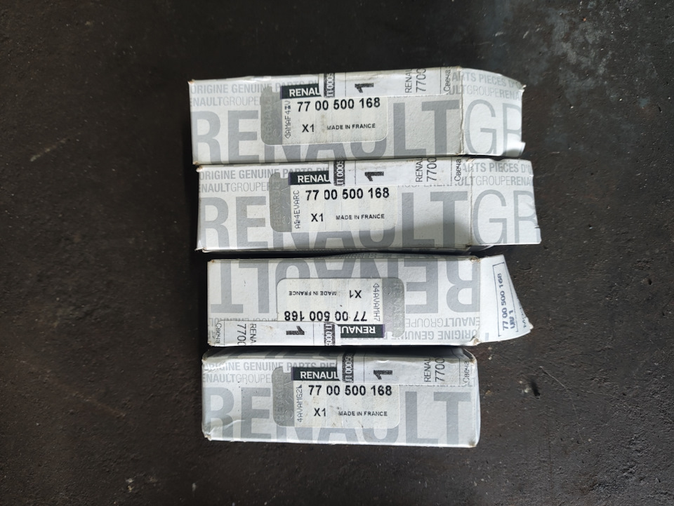 Замена масла и фильтров — Renault Logan (1G), 1,6 л, 2012 года ...