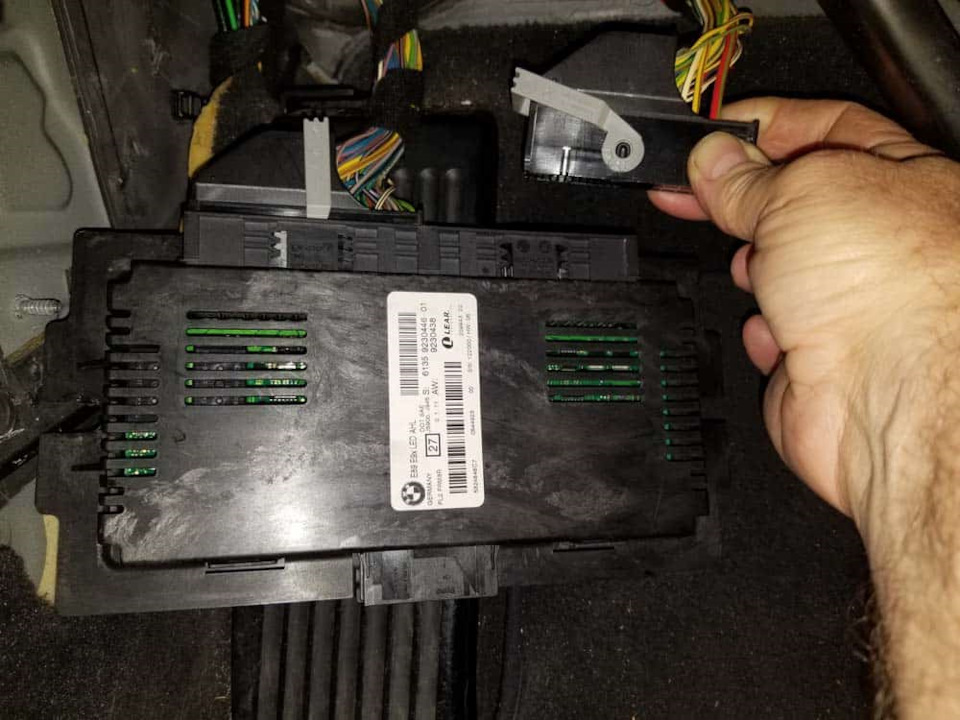 Восстановление блока FRM3 — BMW 3 series (E90), 2 л, 2008 года ...