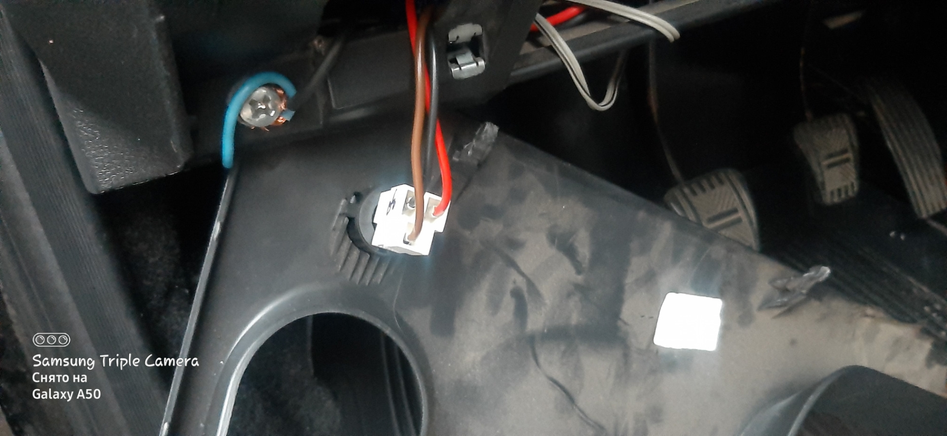 Кнопка открывания багажника — LADA Гранта, 1,6 л., 2014 года | своими ...