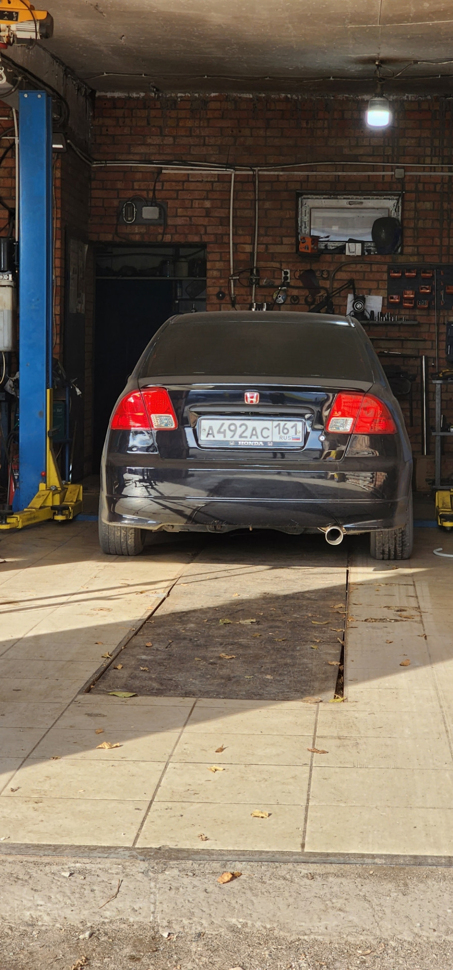 Резонатор вместо стронгера — Honda Civic (7G), 1,7 л, 2002 года ...