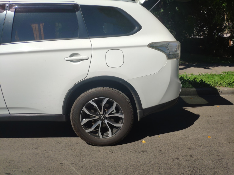 Стойки KYB вкруг + усиленные пружины = лифт 3см — Mitsubishi Outlander ...