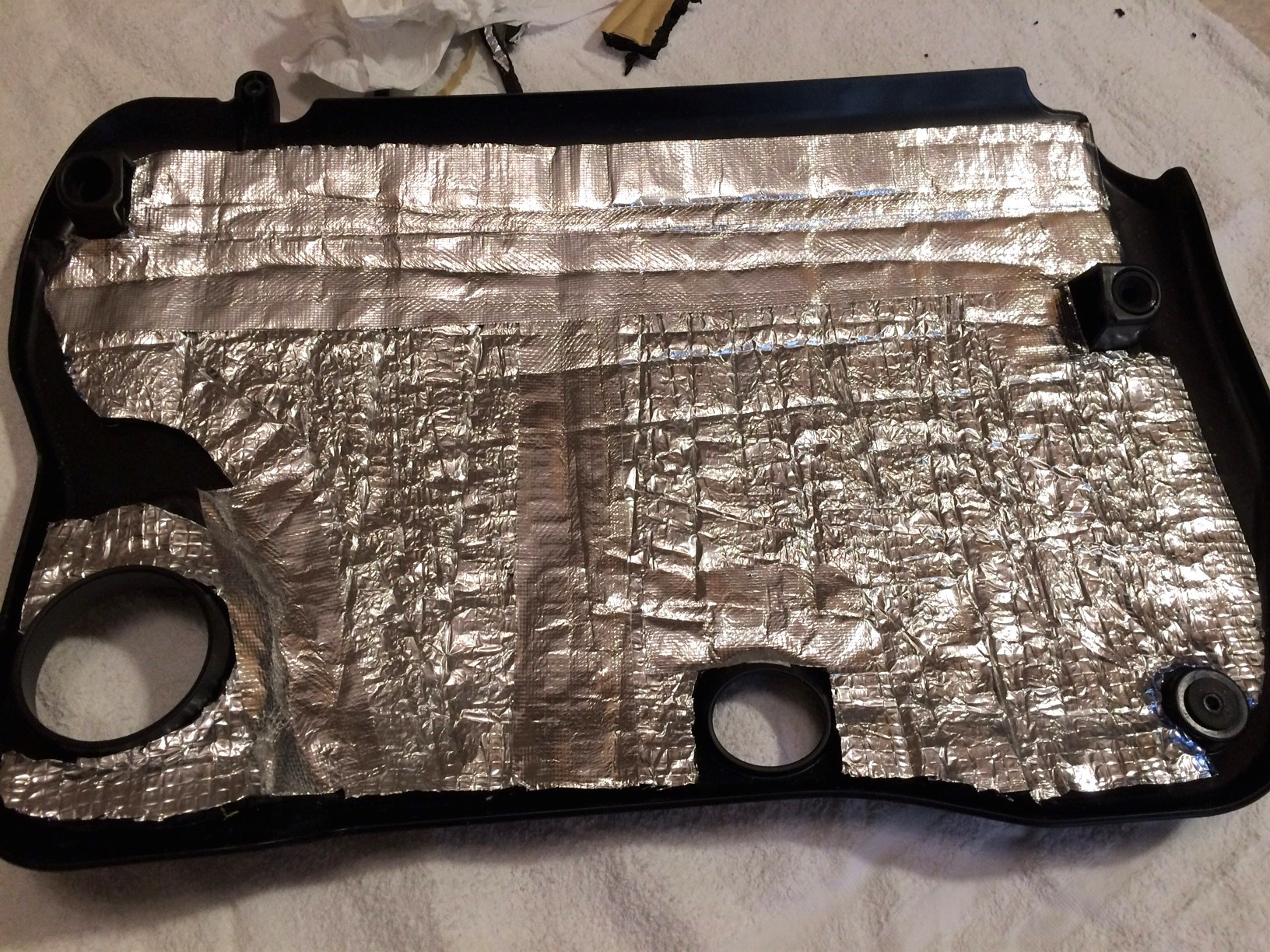 Land Rover Freelander 2 — Insulation engine cover — replacement — Land ...