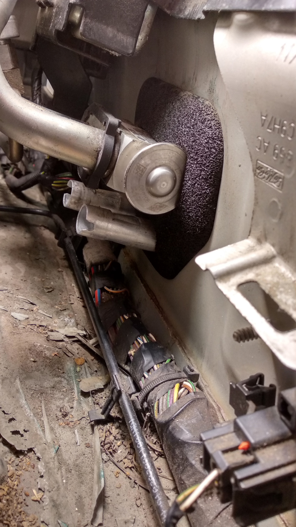 Замена патрубков системы охлаждения — Volvo S80 (2G), 2,5 л, 2009 года ...