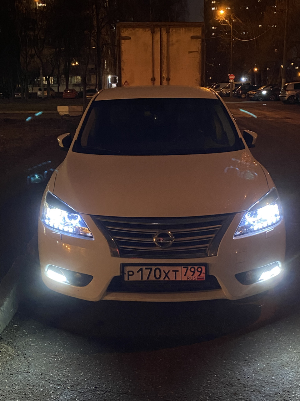Поменял фары — Nissan Sentra (B17), 1,6 л, 2014 года | тюнинг | DRIVE2