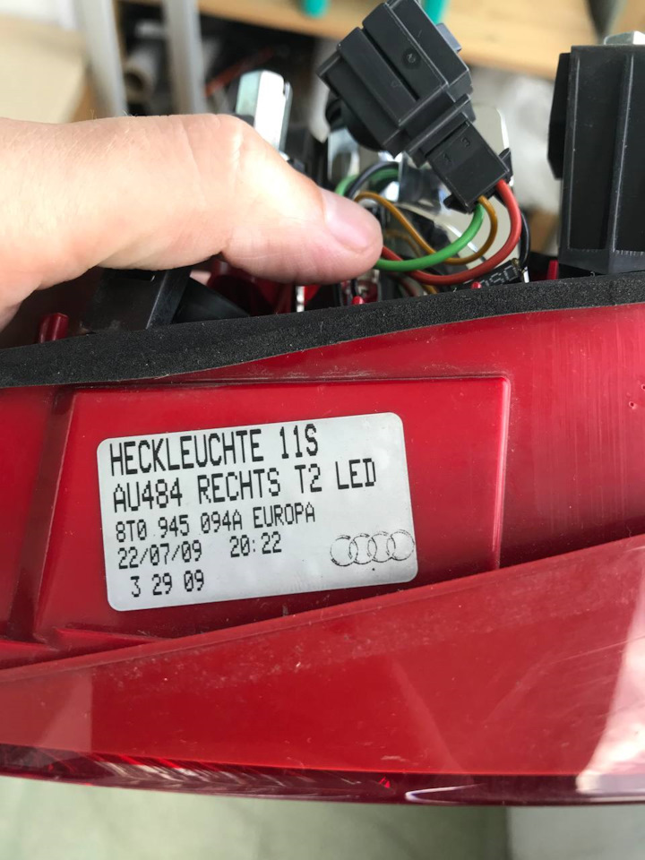8T0945094A Фонарь крышки багажника правый для Audi A5 VAG | Запчасти на ...