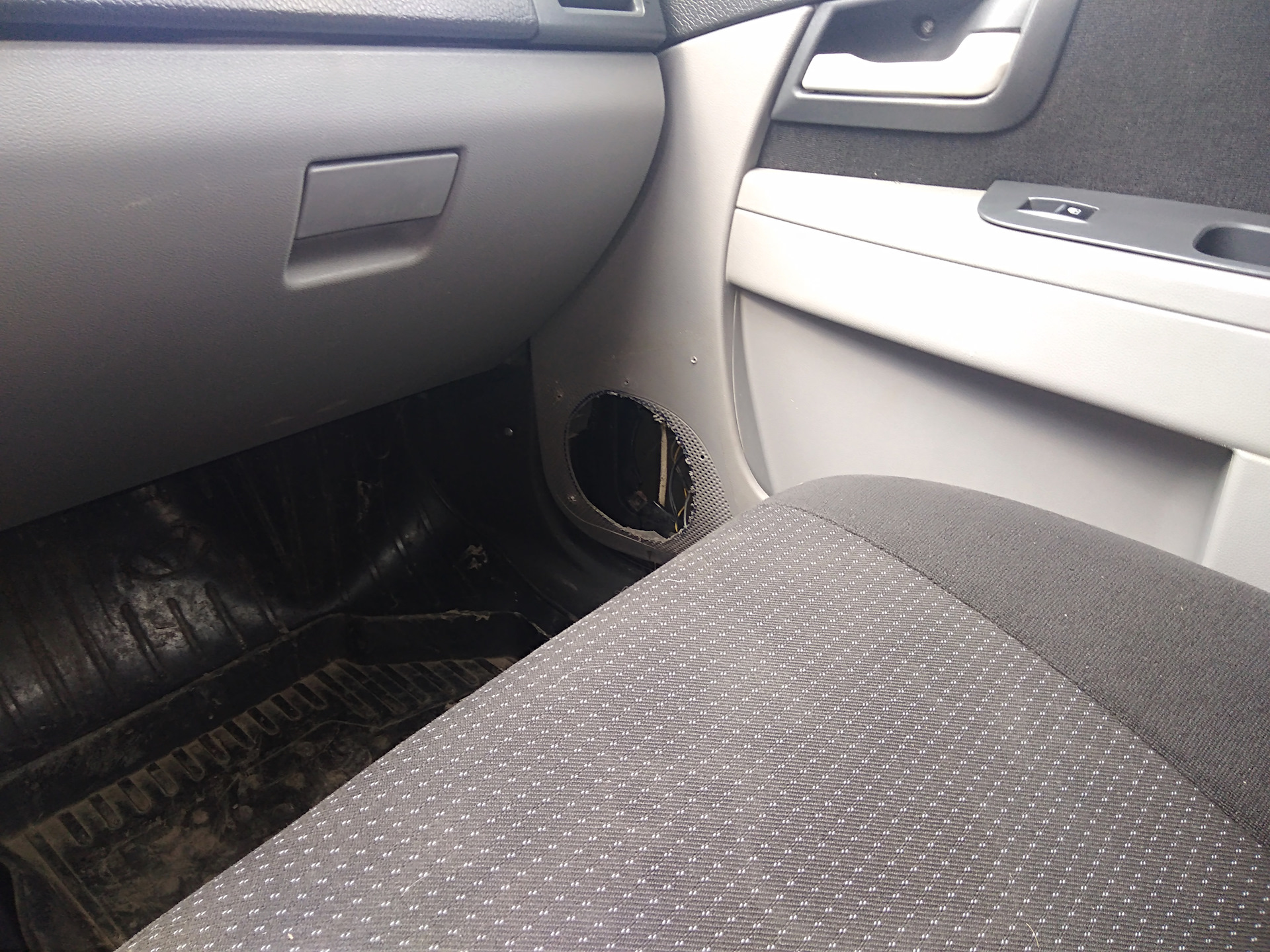 [Запчасти] Решётка бампера нижняя Corsa D — Opel Corsa D, 1,4 л, 2008 ...