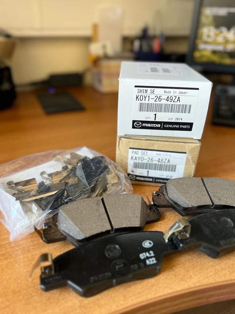 KAY02648ZA Комплект тормозных колодок, дисковый тормоз Mazda | Запчасти ...