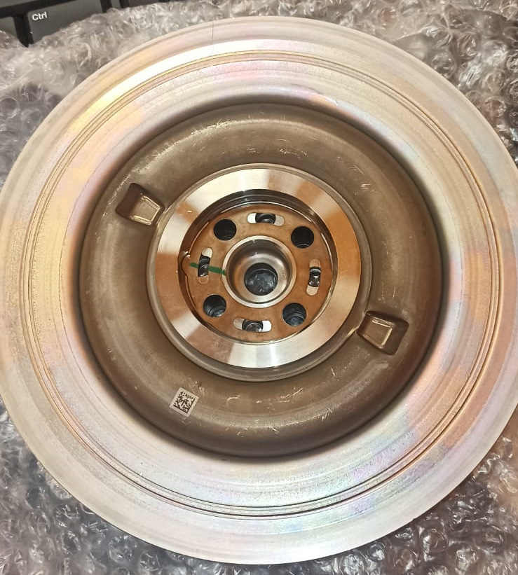 Замена шкива коленвала — Volvo XC60 (2G), 2 л, 2019 года | визит на ...