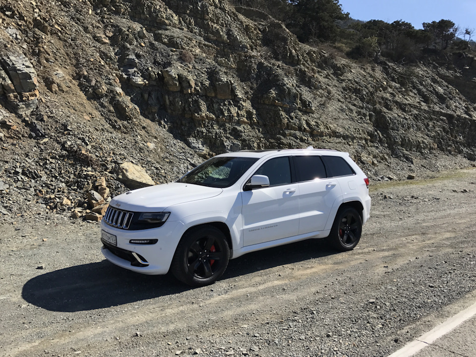 Просто несколько фотографий. — Jeep Grand Cherokee SRT-8 (WK2), 6,4 л ...
